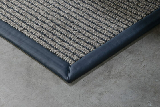 What's the difference between serging and binding on a rug ...